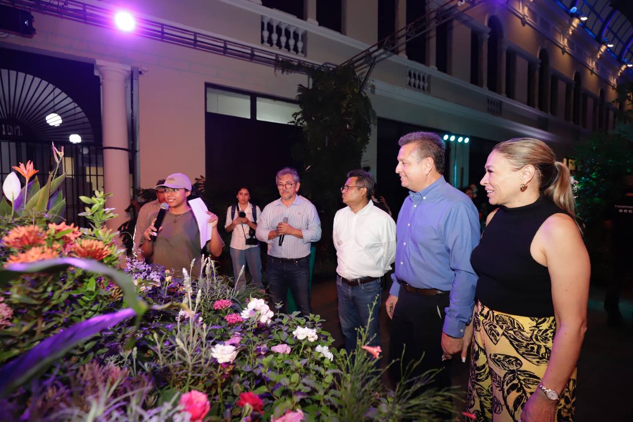 El Alcalde Alejandro Ruz Castro visita la exposición vegetal "El ...