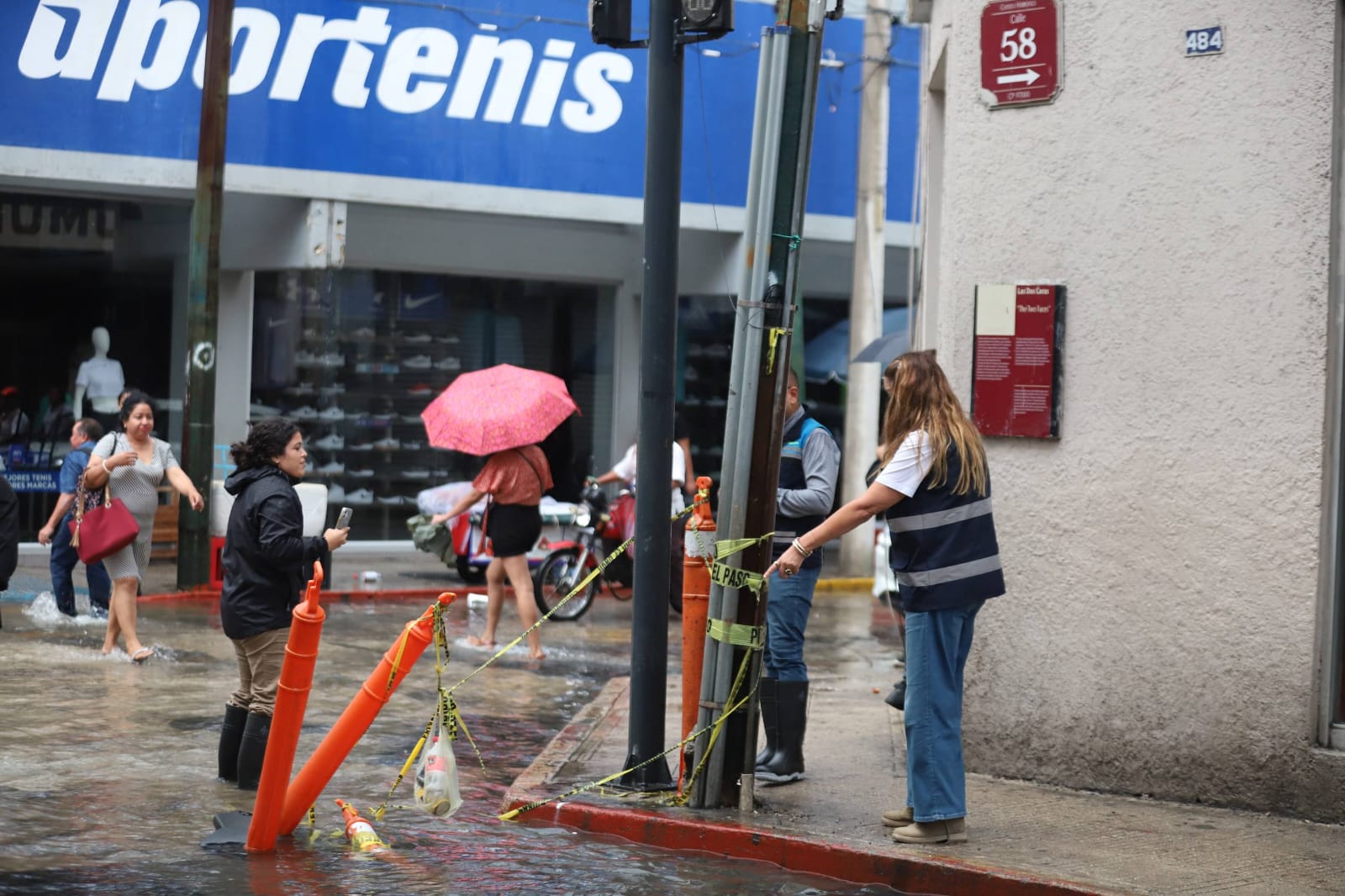 Cecilia Patrón verifica el orden en calles del Centro Histórico de ...